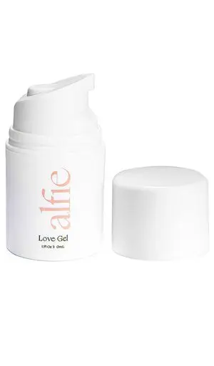 THEY CALL HER ALFIE Love Gel In Beauty