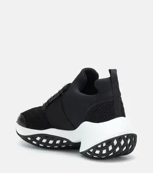 ROGER VIVIER Viv' Run Sneakers With Embellished Detail - Black