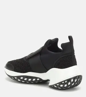 ROGER VIVIER Viv' Run Sneakers With Embellished Detail - Black