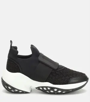 ROGER VIVIER Viv' Run Sneakers With Embellished Detail - Black