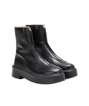 THE ROW Zipped 1 Leather Ankle Boots - Black