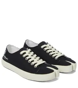 MAISON MARGIELA Tabi Canvas Low-top Sneakers Black