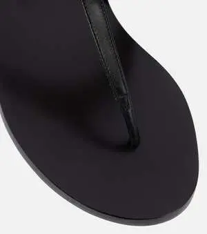 Gucci Double G Leather Thong Sandals