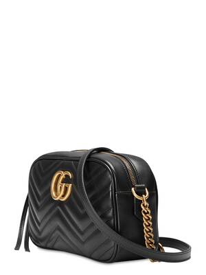 gucci small gg 2.0 matelassé leather camera bolsa