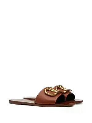 Valentino Garavani Vlogo Signature Slide Sandal In Grainy Cowhide - Brown