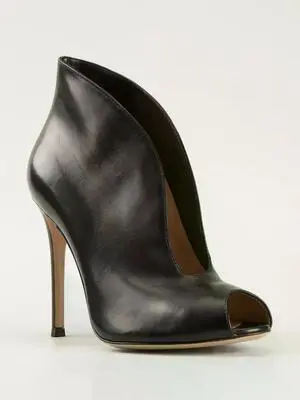 GIANVITO ROSSI Vamp Booties