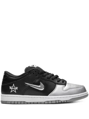 Nike X Supreme Sb Dunk Low Jewel Sneakers - Silver
