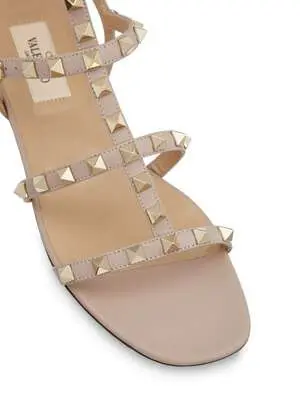 Valentino Garavani Rockstud Flat Sandals - Neutrals