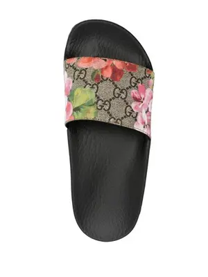 Gucci Gg Blooms Supreme Canvas Slides - Brown