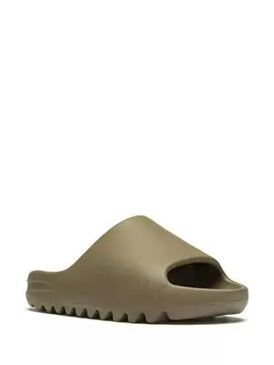 Yeezy Earth Slides - Brown