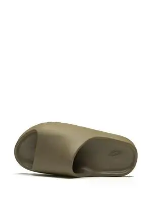 Yeezy Earth Slides - Brown