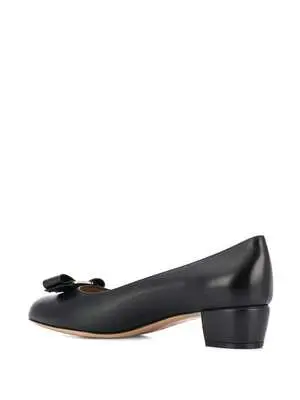 FERRAGAMO Vara Bow Pumps - Black