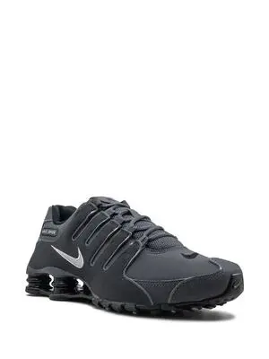 Nike Shox Nz Low-top Sneakers - Black