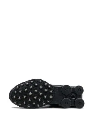 Nike Shox Nz Low-top Sneakers - Black
