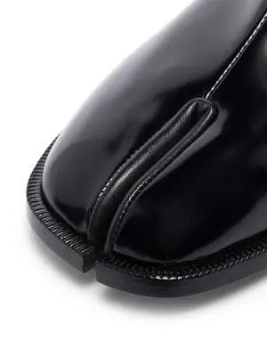 MAISON MARGIELA Tabi Leather Loafers - Black
