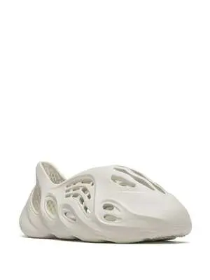 ADIDAS X YEEZY Yeezy Foam Runner Ararat Sneakers - White
