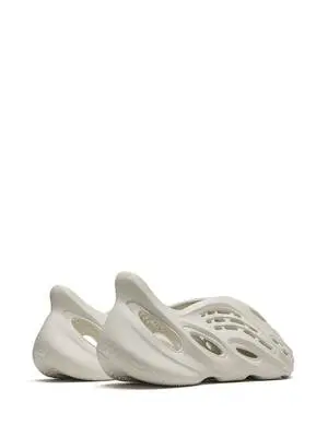 ADIDAS X YEEZY Yeezy Foam Runner Ararat Sneakers - White