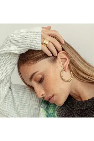 SOKO Uzi Hoop Earrings - Gold