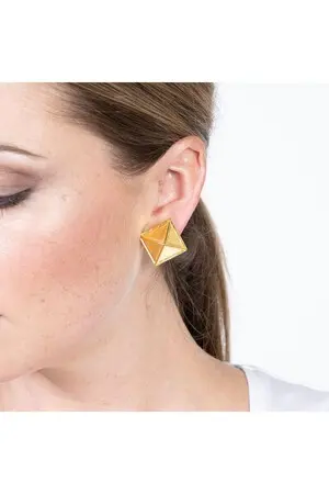KENNETH JAY LANE Satin Pyramid Clip On Earrings - Gold