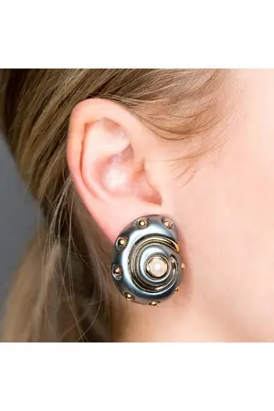 KENNETH JAY LANE Dotted Pearl Snail Clip-on Earrings