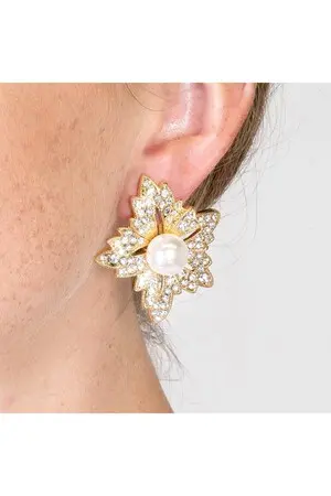 KENNETH JAY LANE Flower Pearl Clip On Earrings - Gold