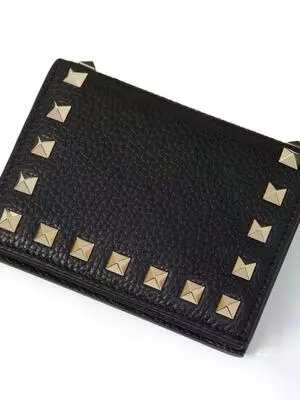 Valentino Garavani Compact Rockstud Wallet In Grainy Calfskin Leather