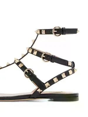 Valentino Garavani Rockstud Leather Flip-flops - Black