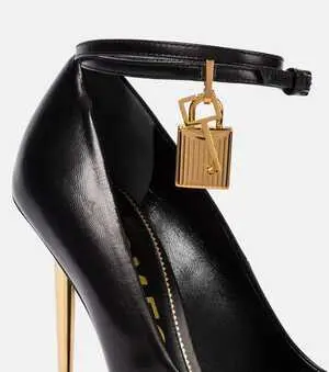 TOM FORD Padlock Leather Pumps
