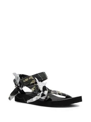 ARIZONA LOVE Trekky Camouflage-print Sandals - Green
