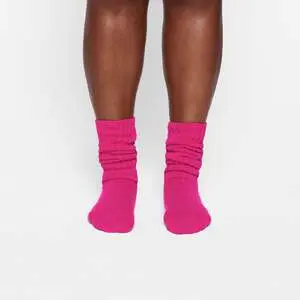 SKIMS Cable Knit Slouch Socks Raspberry