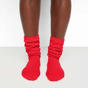 SKIMS Cable Knit Slouch Socks Ruby