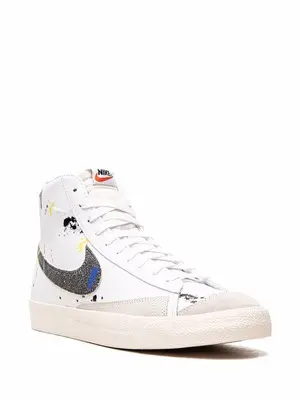 Nike Blazer Mid 77 Sneakers