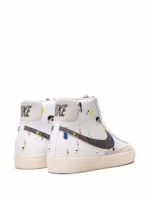 Nike Blazer Mid 77 Sneakers