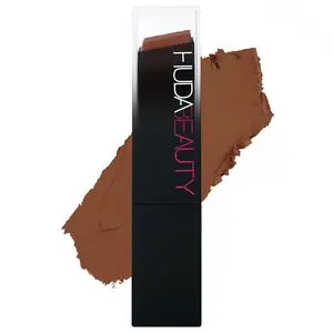 HUDA BEAUTY Huda Beauty #fauxfilter Skin Finish Buildable Coverage Foundation Stick 550r Hot Fudge