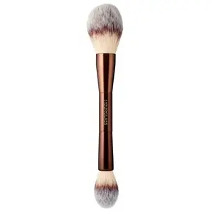 HOURGLASS Veil Powder Brush - One-color