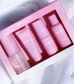KYLIE COSMETICS Mini Travel Set Eu 20