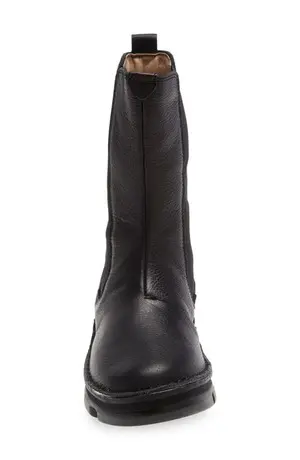 ON FOOT Wedge Chelsea Boots