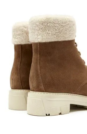 La Canadienne Andy Waterproof Genuine Shearling Winter Boot - Walnut Suede