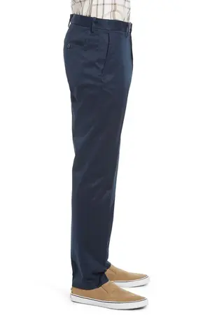 Nordstrom Athletic Fit Leg Non-iron Chinos