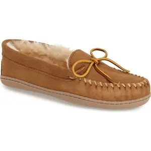 Minnetonka Sheepskin Hard Sole Slipper - Tan Suede