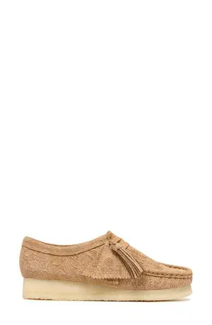 Clarks Wallabee Chukka Suede Lace-up Shoes - Tan Intere