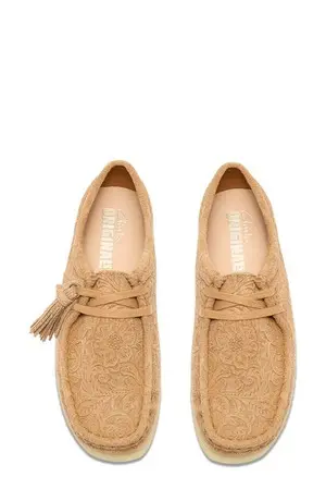 Clarks Wallabee Chukka Suede Lace-up Shoes - Tan Intere
