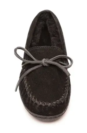 Minnetonka Genuine Shearling Lined Driving Shoe - Black