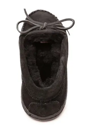 Minnetonka Genuine Shearling Lined Driving Shoe - Black