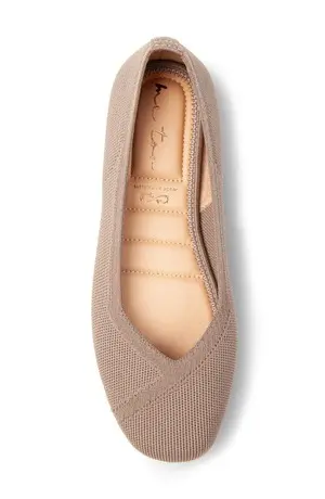 Me Too Hart Knit Flat