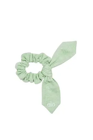 Alo Yoga Rhythm Scrunchie Top