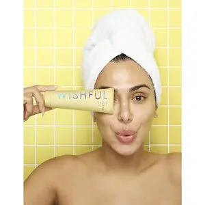 HUDA BEAUTY Wishful Yo Glow Enzyme Scrub 100ml