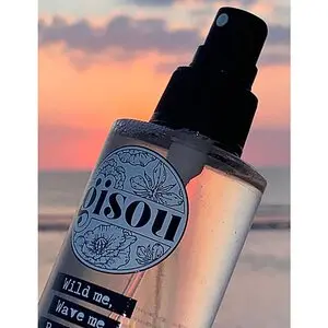 GISOU Propolis Infused Texturizing Wave Spray