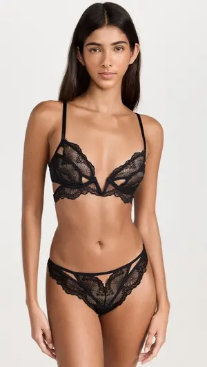 THISTLE AND SPIRE Kane Cutout V Wire Bra - Black