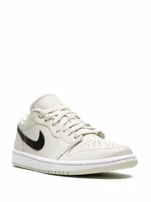 JORDAN Air 1 Low Sneakers - White
